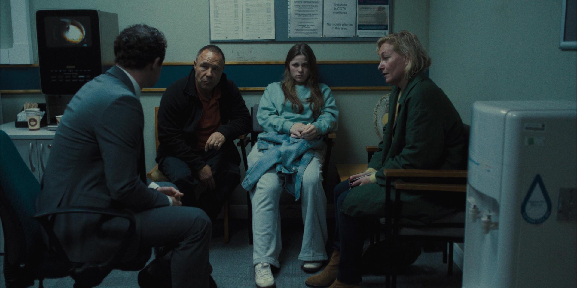 Sección visual de Adolescencia (Miniserie de TV) - Filmaffinity