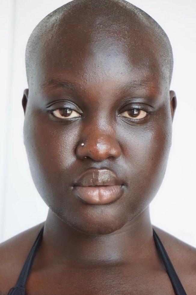 Akon Adichol - FilmAffinity