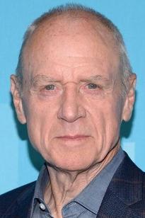 Full credits of "Hot in Cleveland (TV Series)" - FilmAffinity