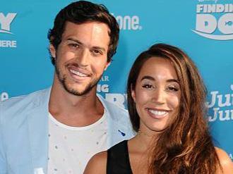 Alex & Sierra - FilmAffinity