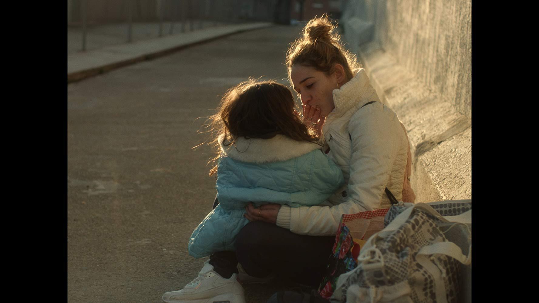 Sección visual de Ama (C) - FilmAffinity