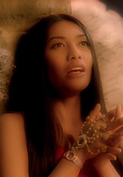 Image gallery for Anggun: La neige au Sahara (Music Video) - FilmAffinity