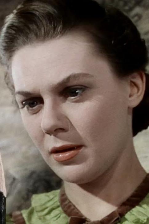 Anne Firth - FilmAffinity