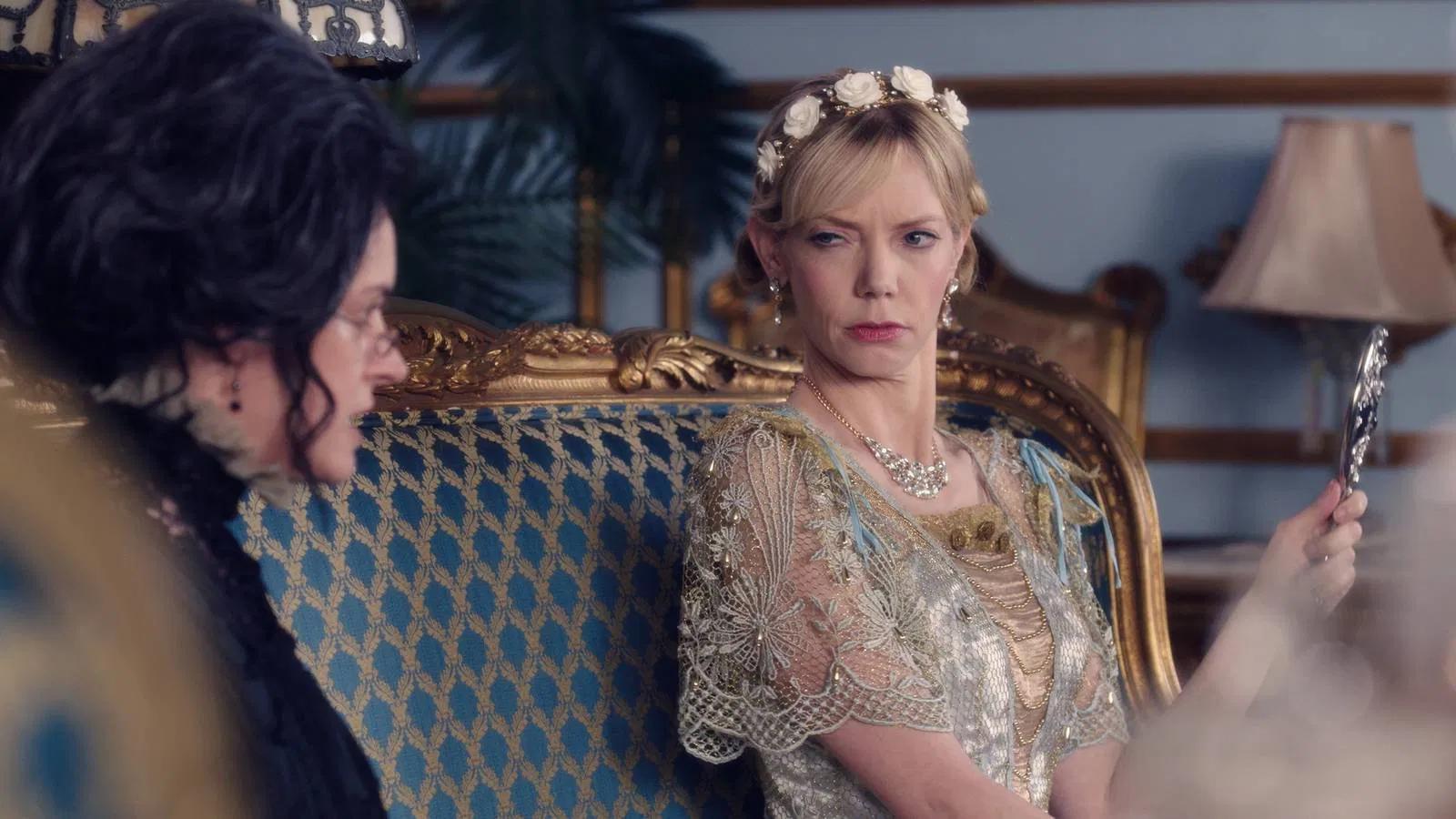 Image gallery for Another Period (TV Series) - FilmAffinity