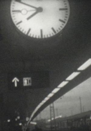 Sección visual de Apparition’s Moment (C) - FilmAffinity