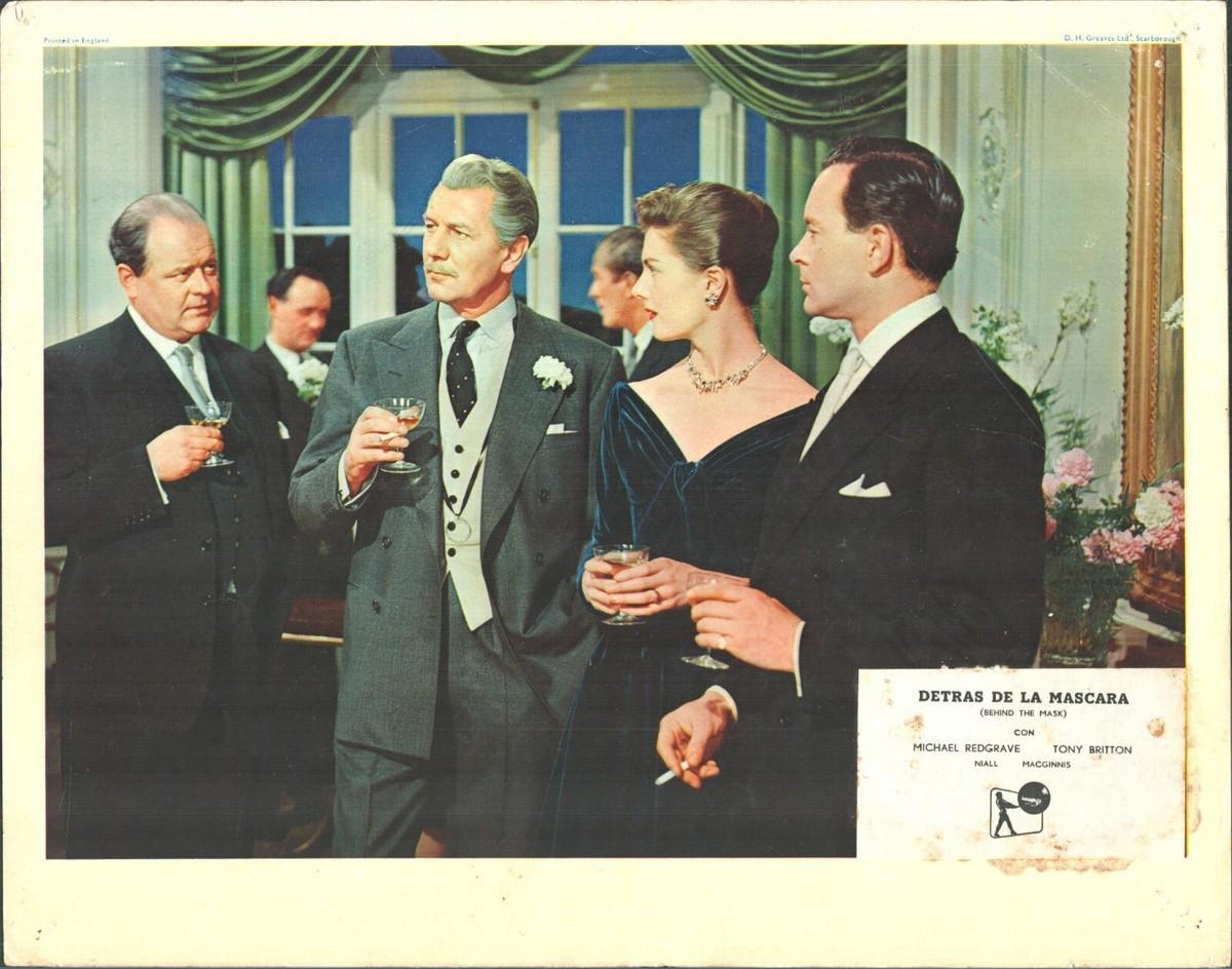 Image gallery for Behind the Mask - FilmAffinity