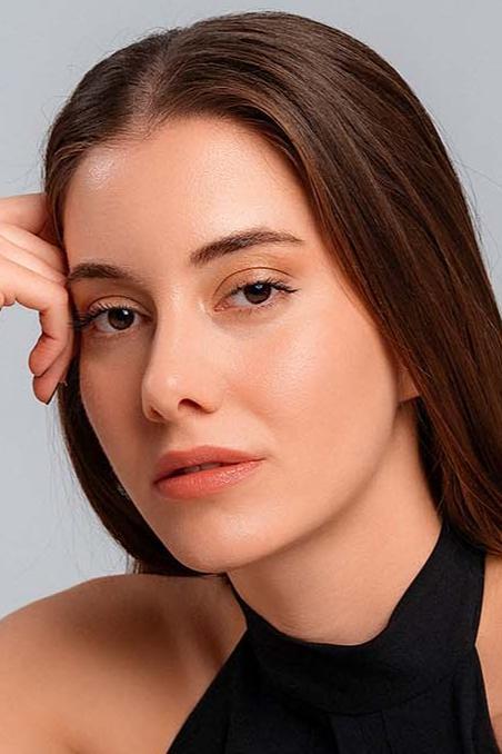 Beril Pozam - FilmAffinity