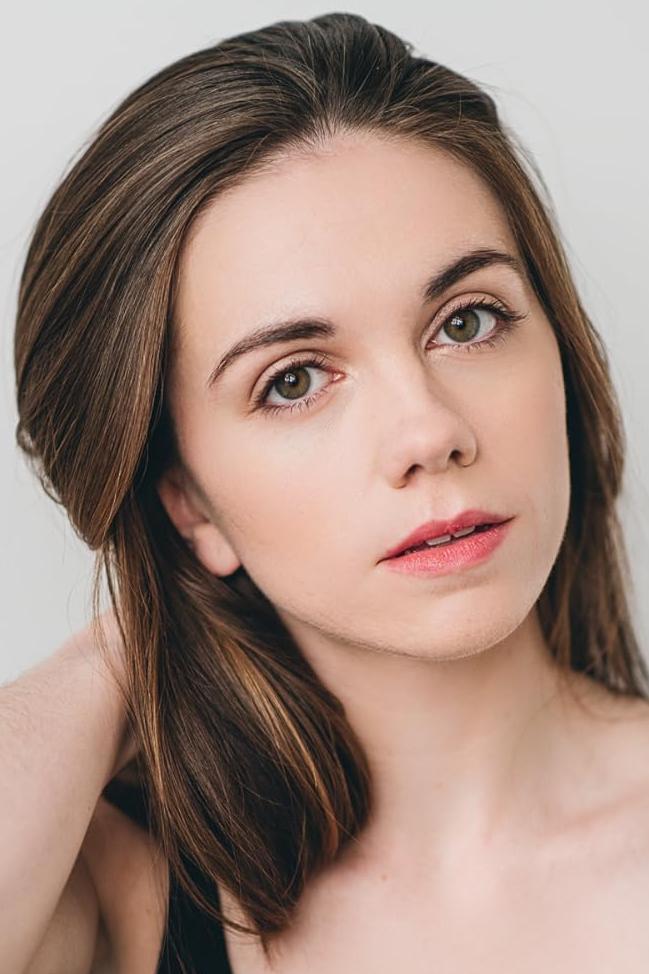 Bhreagh MacNeil - FilmAffinity