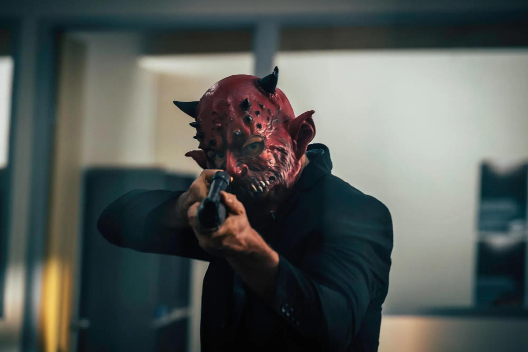 Sección visual de Bloody Hell - FilmAffinity