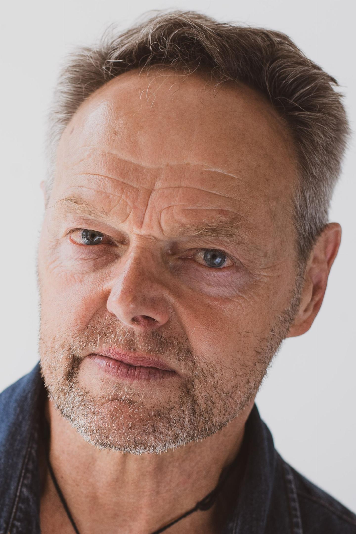 Bruce Hopkins - FilmAffinity