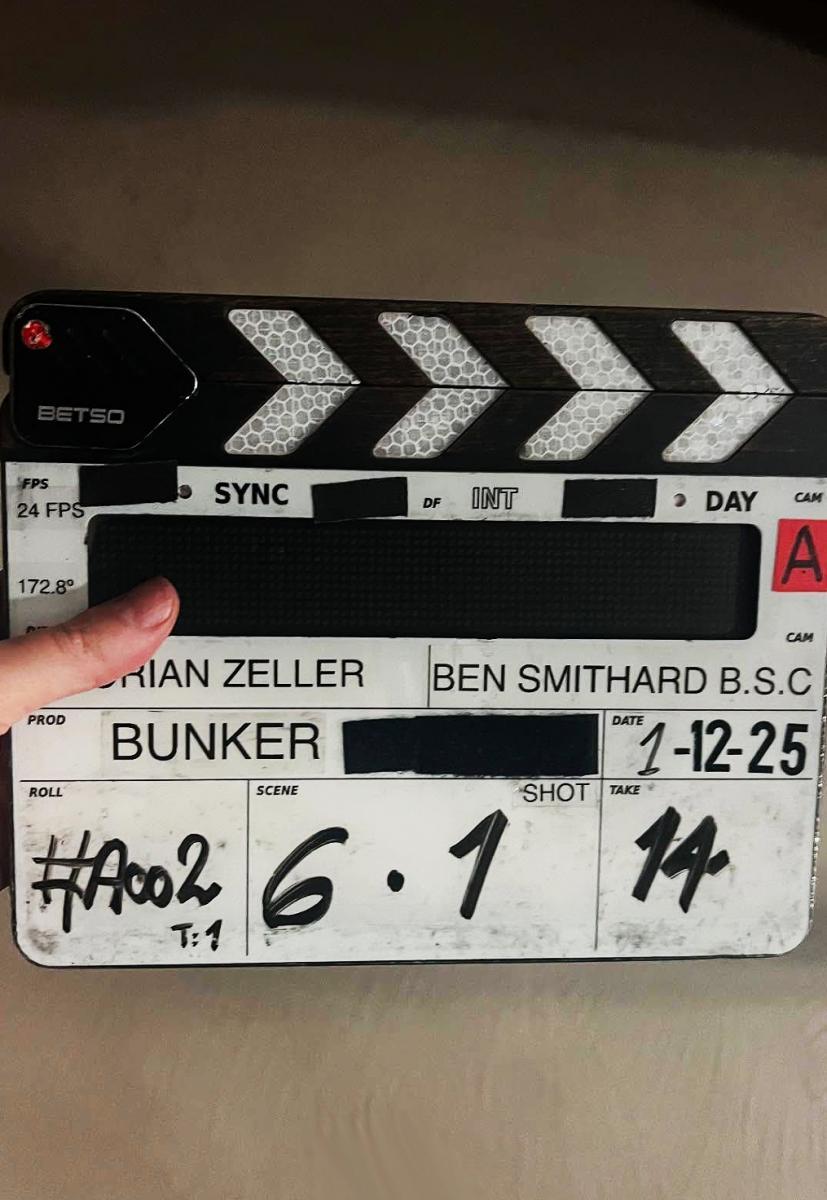 Sección visual de Bunker - FilmAffinity