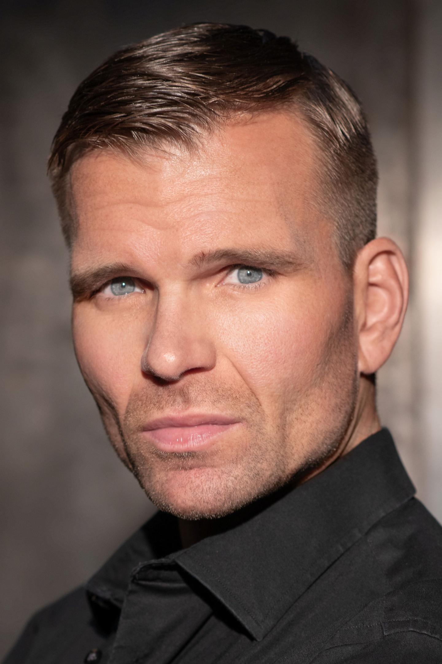 Charles Ambrose - FilmAffinity