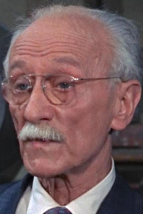 Charles P. Thompson - FilmAffinity