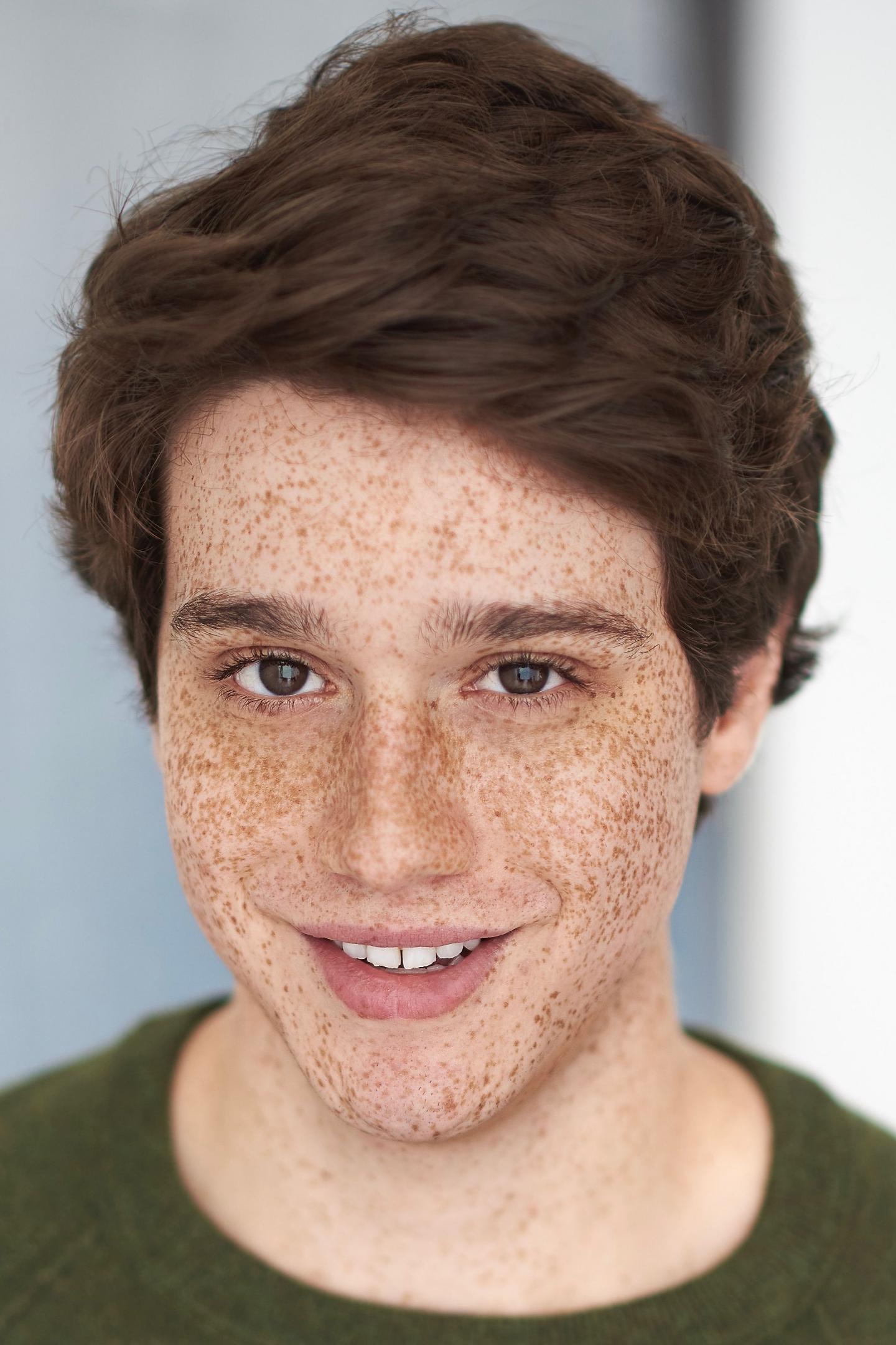 Chester Rushing - FilmAffinity