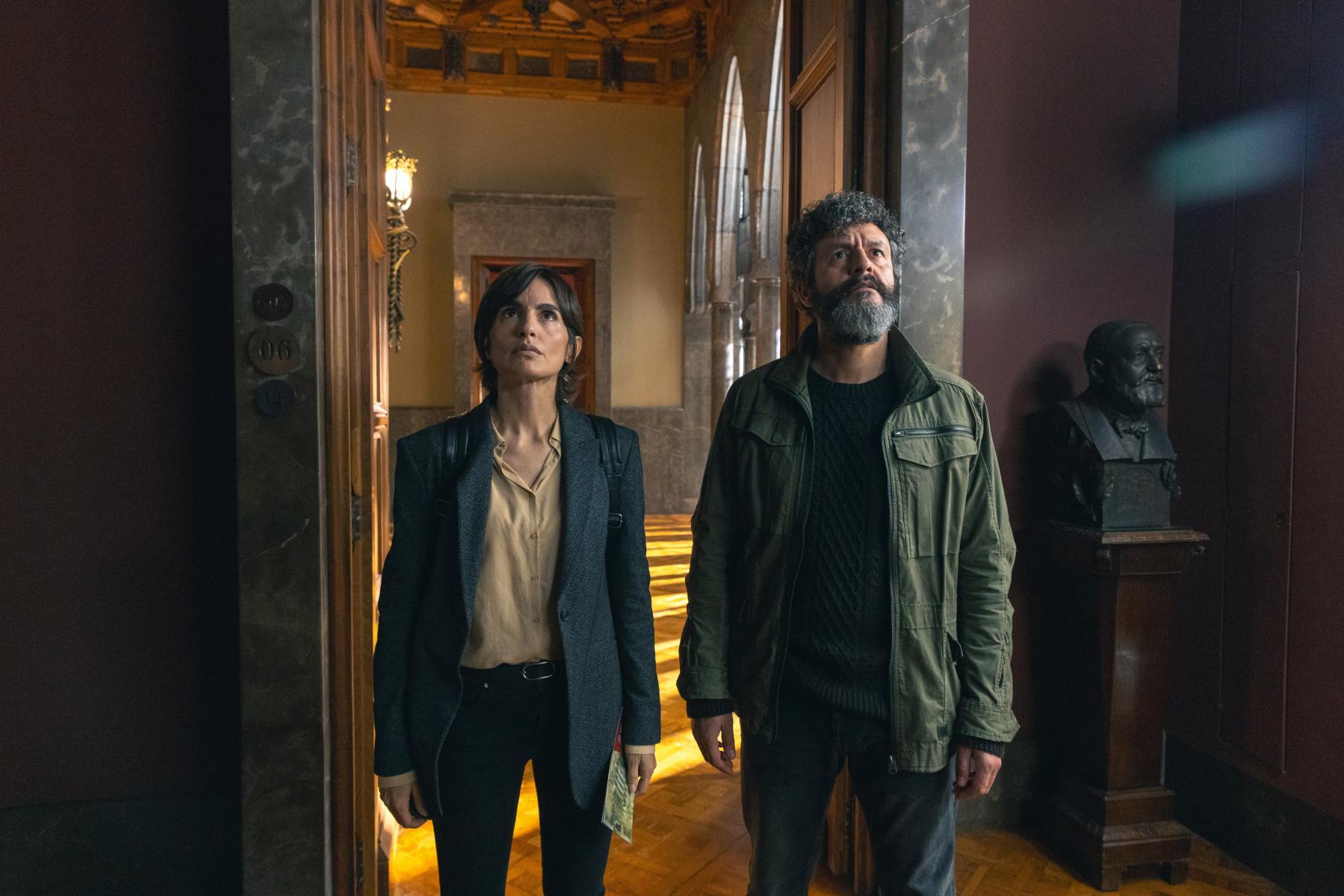 Sección visual de Ciudad de sombras (Miniserie de TV) - FilmAffinity