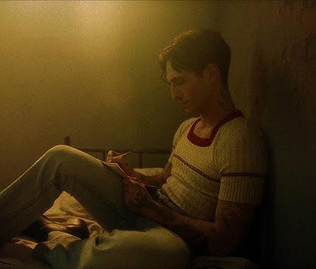 Damiano David: Next Summer (Vídeo musical) (2025) - FilmAffinity