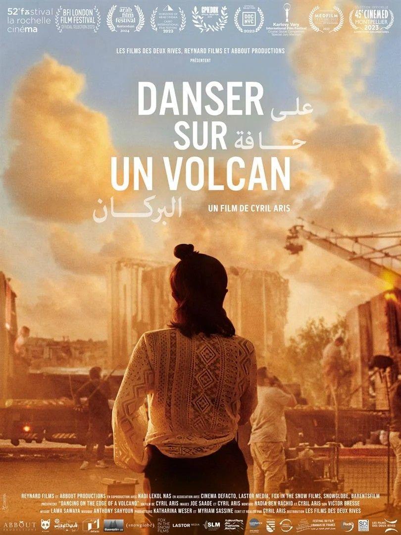 Sección visual de Dancing on the Edge of a Volcano - FilmAffinity