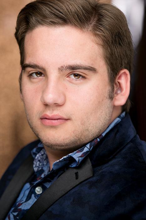 Full credits of "Scary Stories to Tell in the Dark " - FilmAffinity