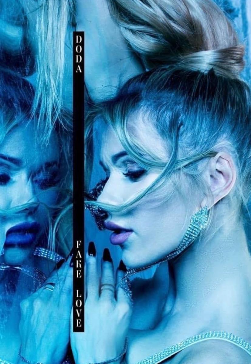Doda: Fake Love (Vídeo musical) (2021) - FilmAffinity