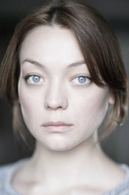 Edith Poor - FilmAffinity