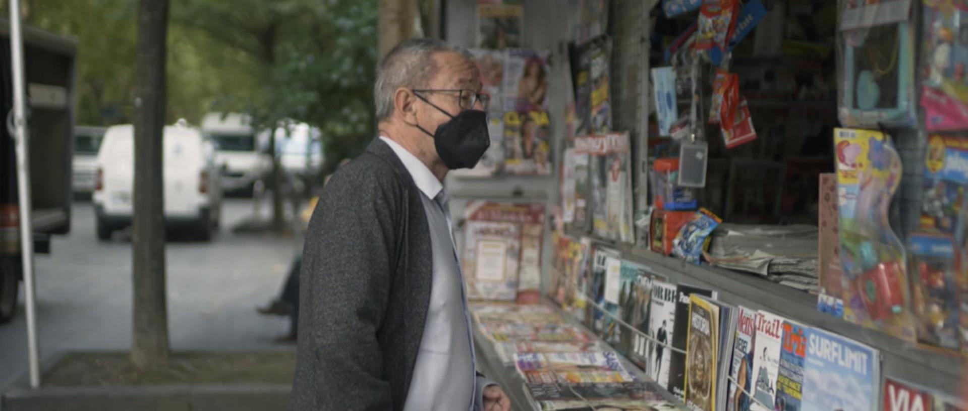 Sección visual de El crítico - FilmAffinity