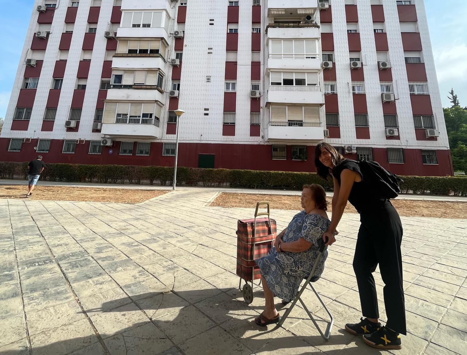 Sección visual de Ellas en la ciudad - FilmAffinity