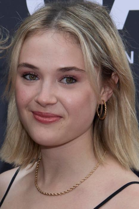 Emi Chicoine - FilmAffinity