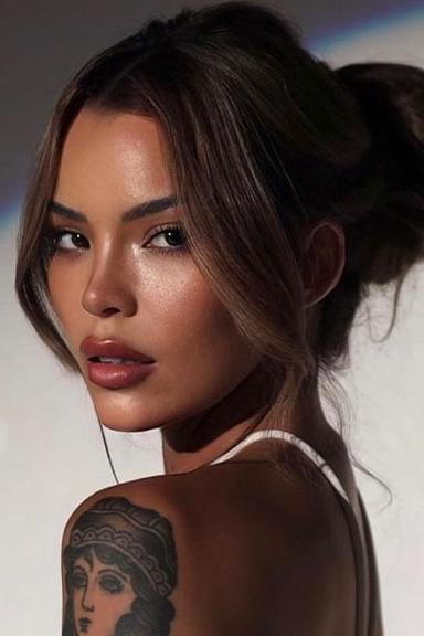 Emma Jade - FilmAffinity