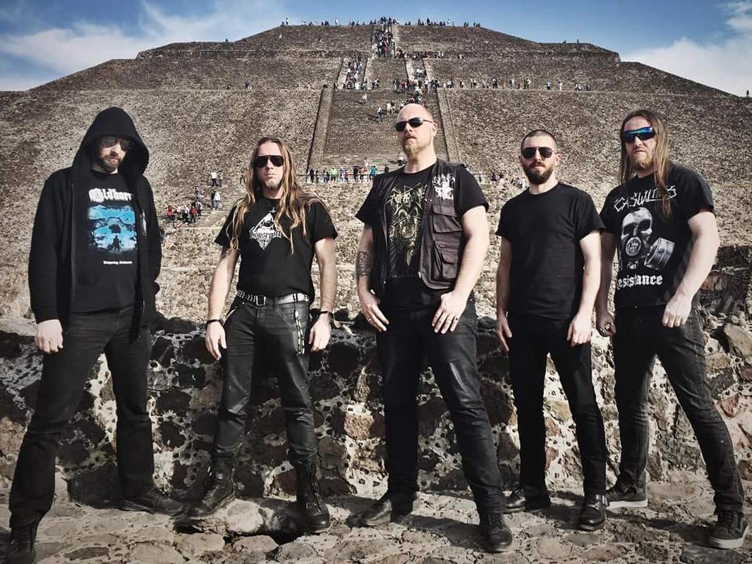 Enthroned - FilmAffinity