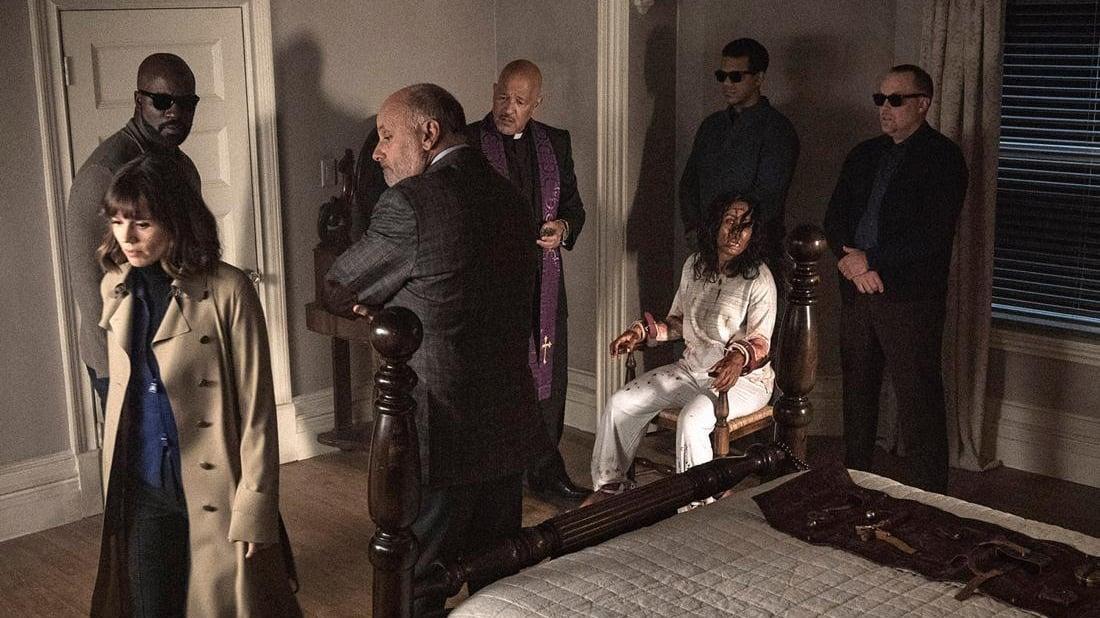 Image gallery for Evil (TV Series) - FilmAffinity