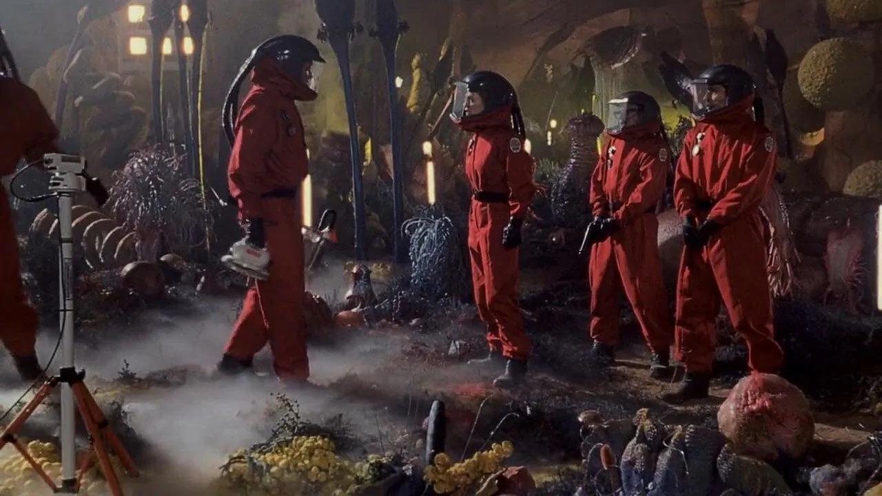 Image gallery for Evolution - FilmAffinity