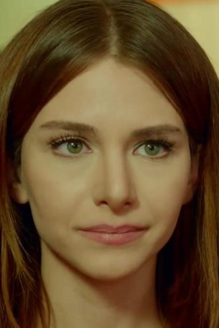 Ezgi Asaroglu - FilmAffinity