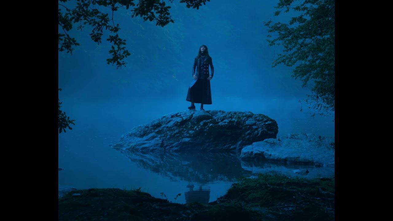 Sección visual de Fishbach: Téléportation (Vídeo musical) - FilmAffinity