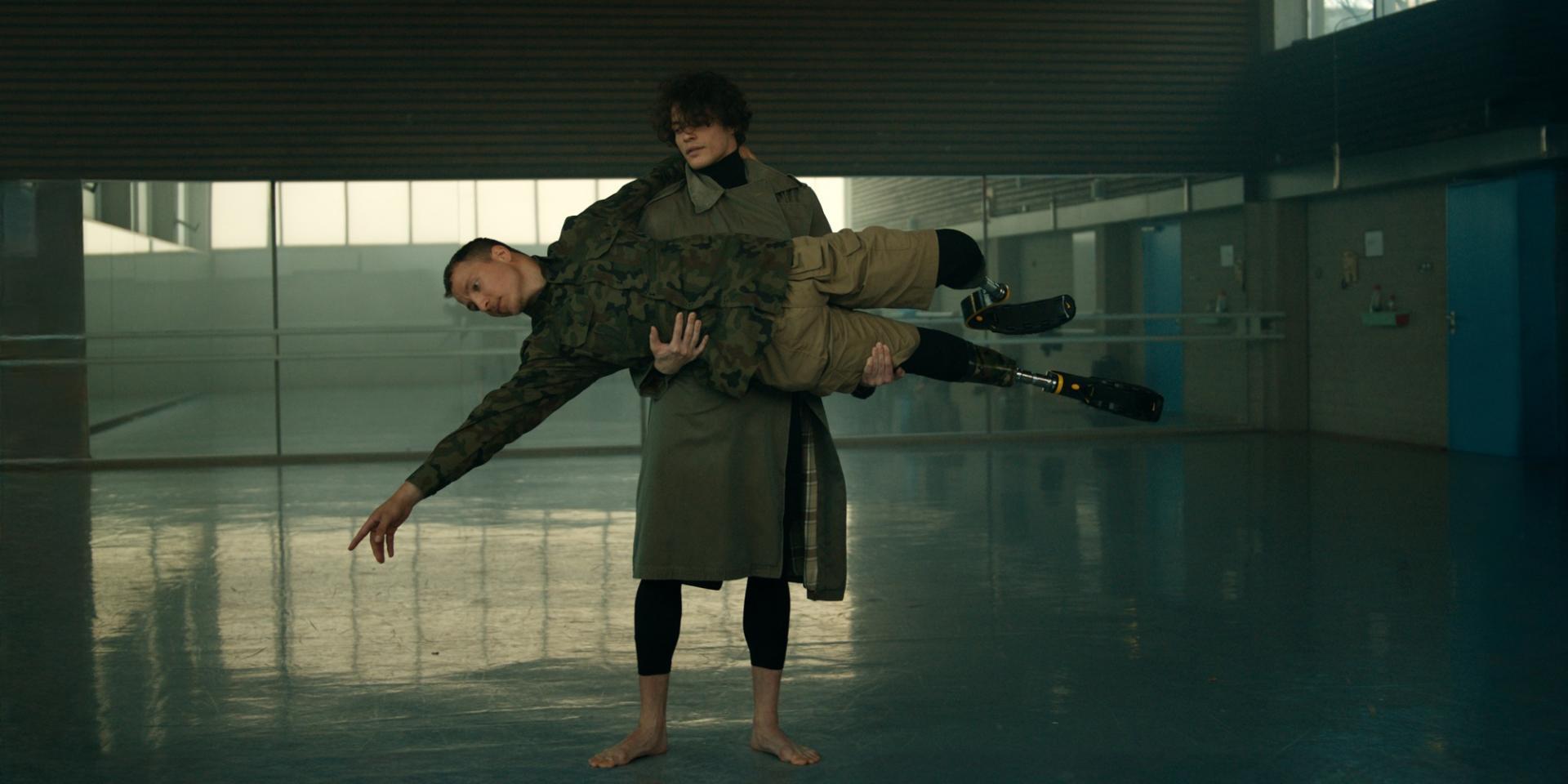 Image gallery for Front Row - FilmAffinity