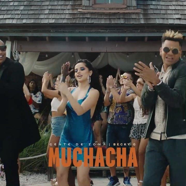 Sección visual de Gente de Zona & Becky G: Muchacha (Vídeo musical ...
