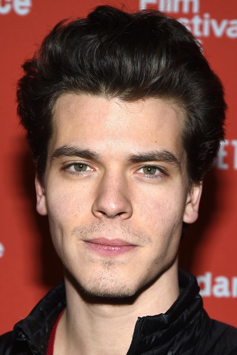 Gus Halper - FilmAffinity