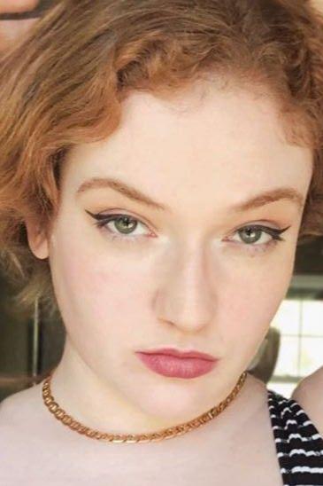 Gwen Adora - FilmAffinity