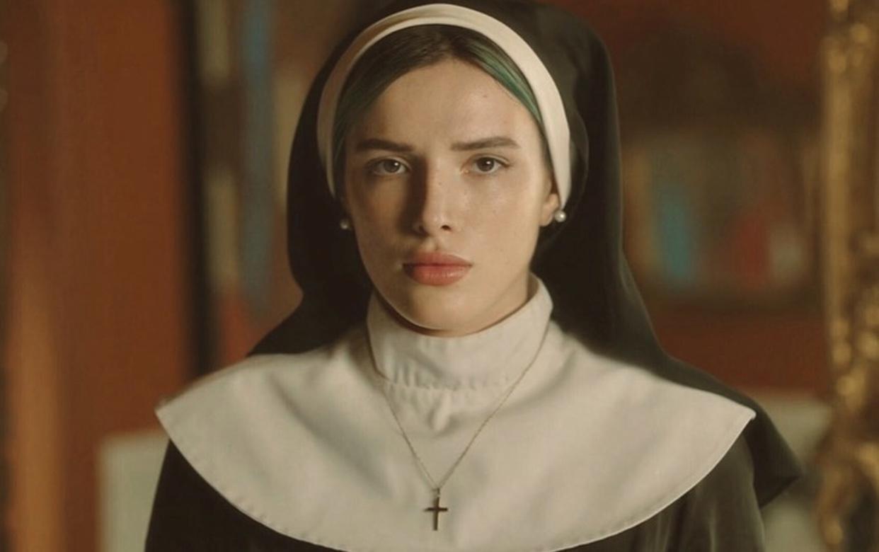 Image gallery for Habit - FilmAffinity
