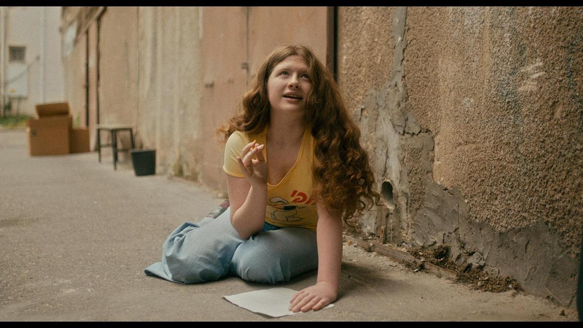 Image gallery for Large Soldier (S) - FilmAffinity