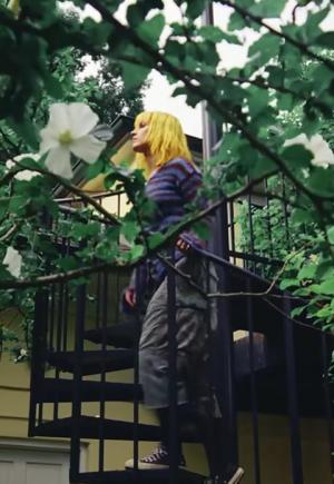 Hayley Williams: Glum (Vídeo musical) (2025) - Filmaffinity