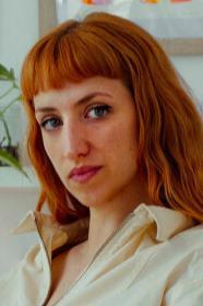 Helga Ambak - FilmAffinity