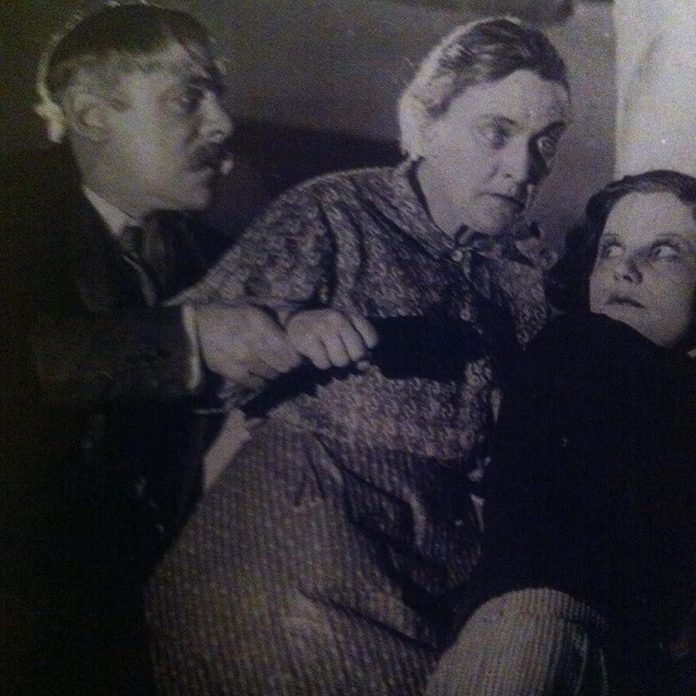 Image gallery for Hindle Wakes - FilmAffinity