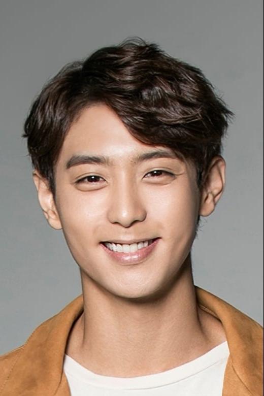 Hyun Woo - FilmAffinity