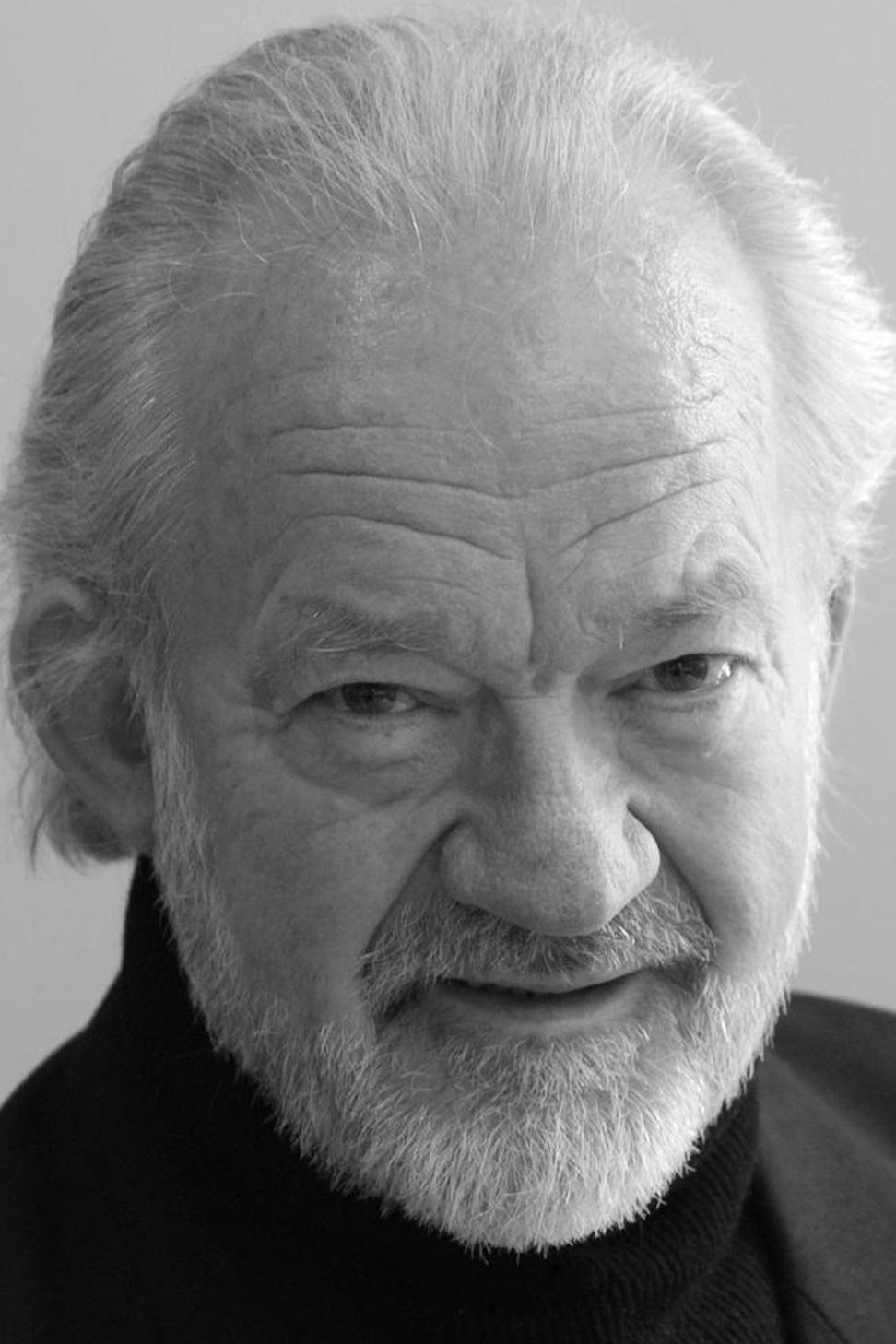 Ian Hogg - FilmAffinity
