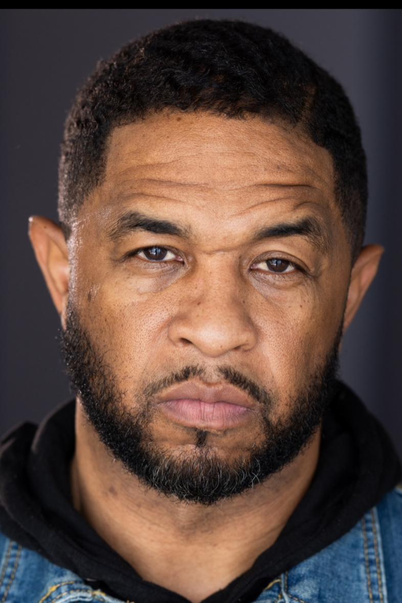 Créditos completos de Aguas turbias (Serie de TV) - FilmAffinity