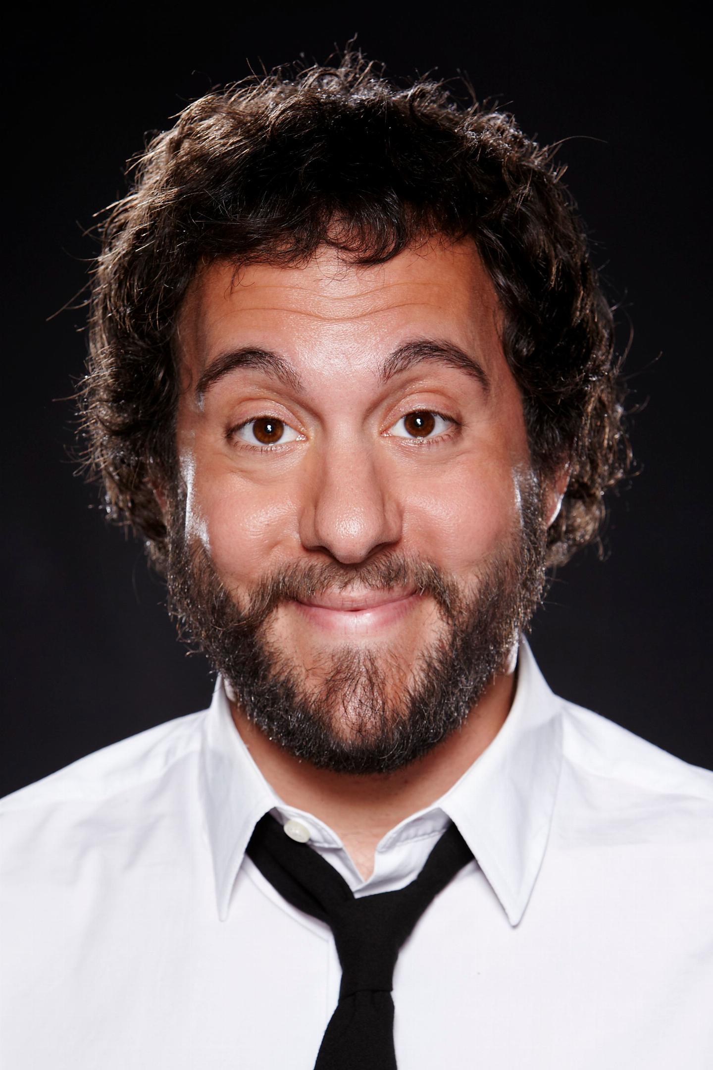 Full credits of "2 Broke Girls (TV Series)" - FilmAffinity