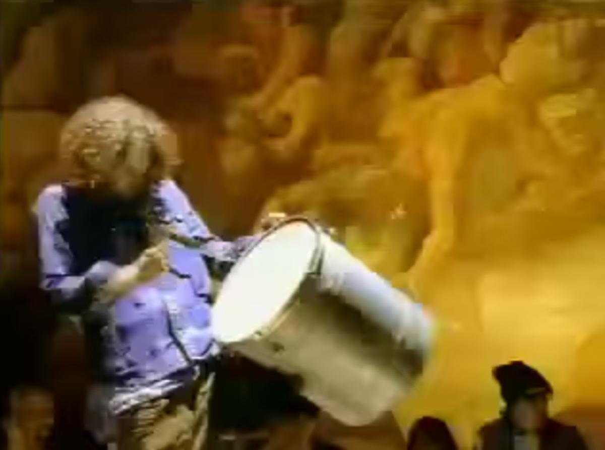 Sección visual de Jovanotti: L'ombelico del mondo (Vídeo musical ...