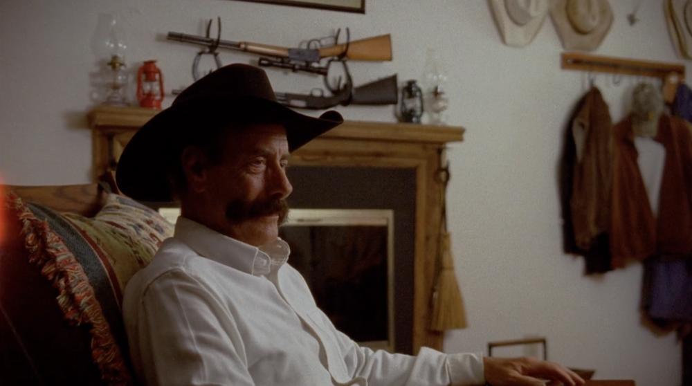 Sección visual de JR Root (C) - FilmAffinity