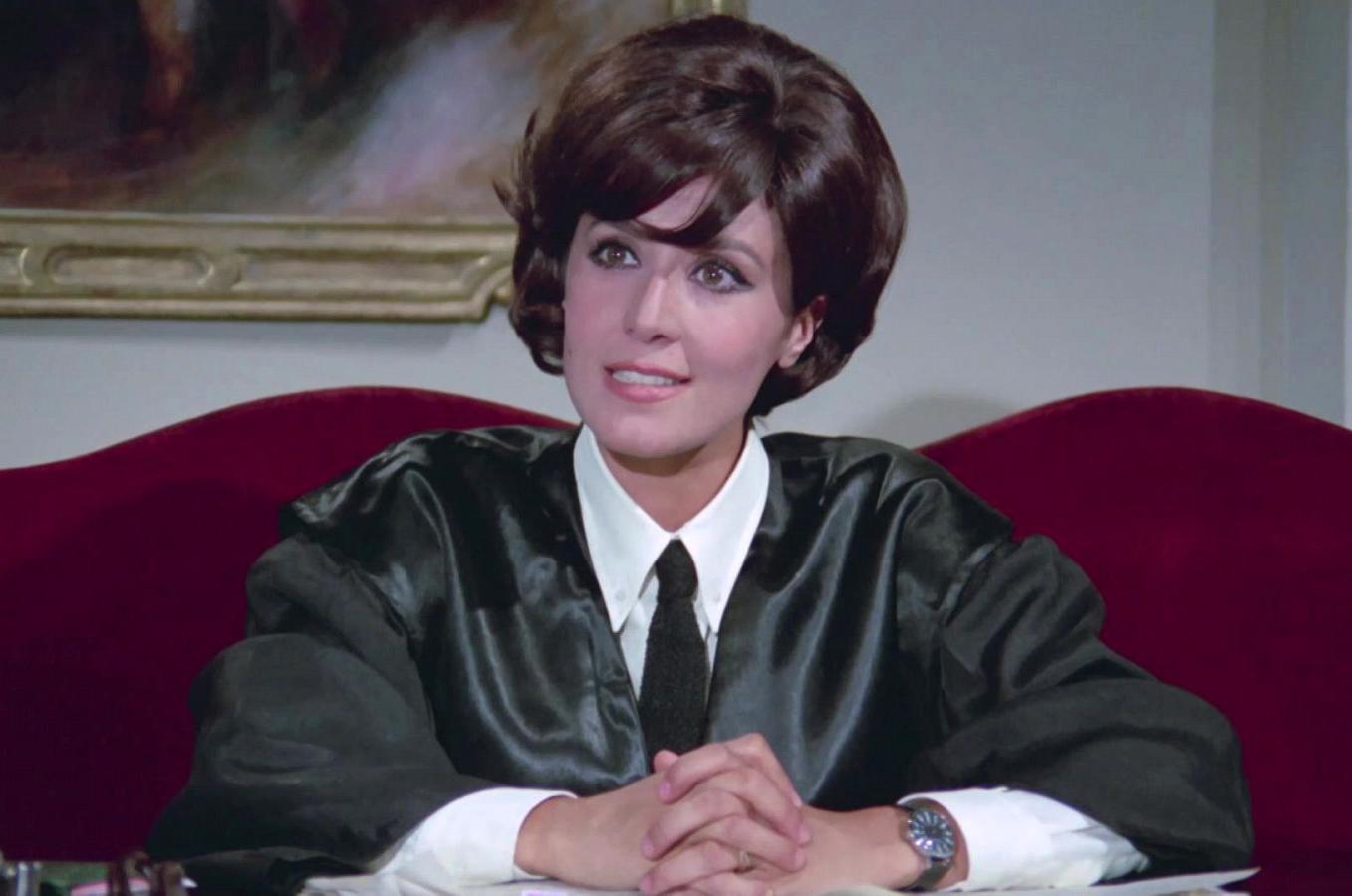 Image gallery for Juicio de faldas - FilmAffinity