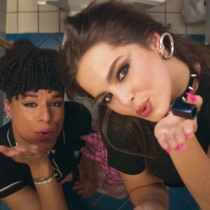 Larray: Canceled (Vídeo musical) (2020) - FilmAffinity